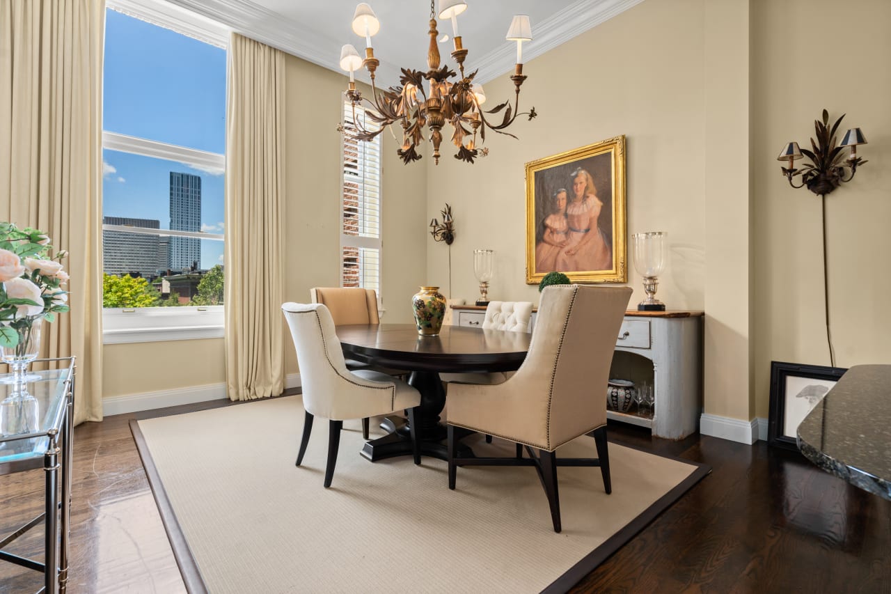 Columbus Court, Residence 3HI | Jonathan Radford