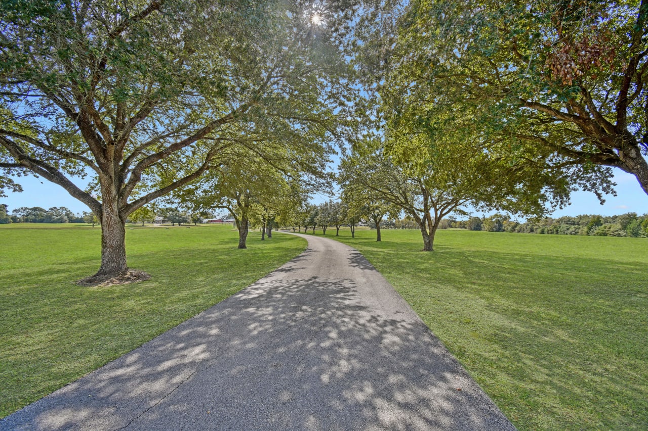 Iconic Diamond L Ranch Located in Washington County Between Brenham ...