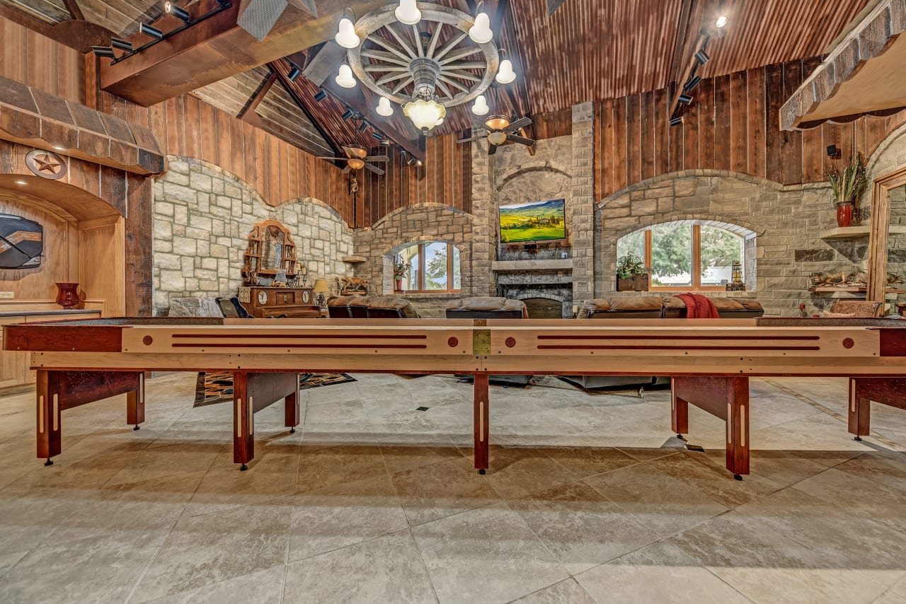 Iconic Diamond L Ranch Located in Washington County Between Brenham ...