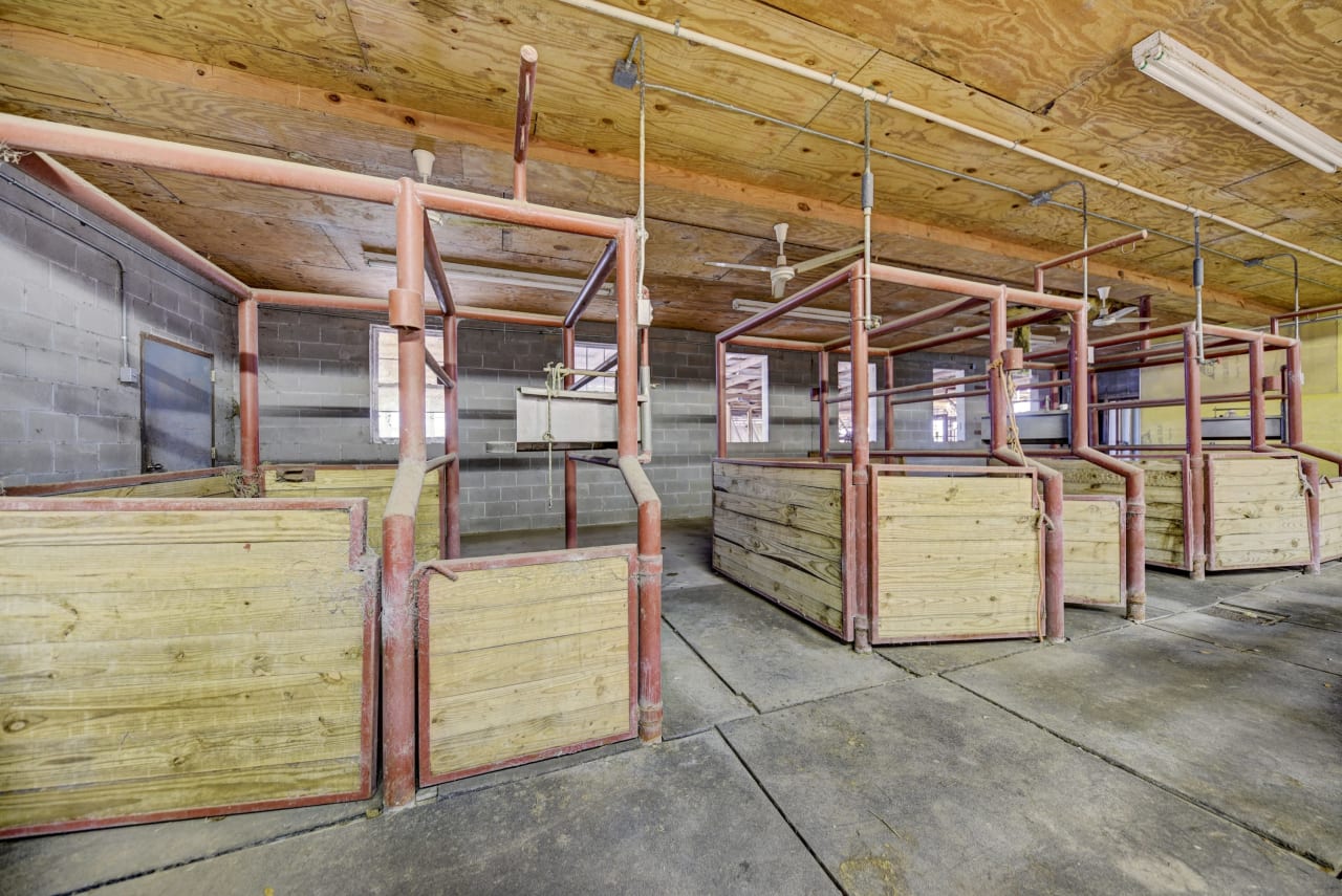 Iconic Diamond L Ranch Located in Washington County Between Brenham ...