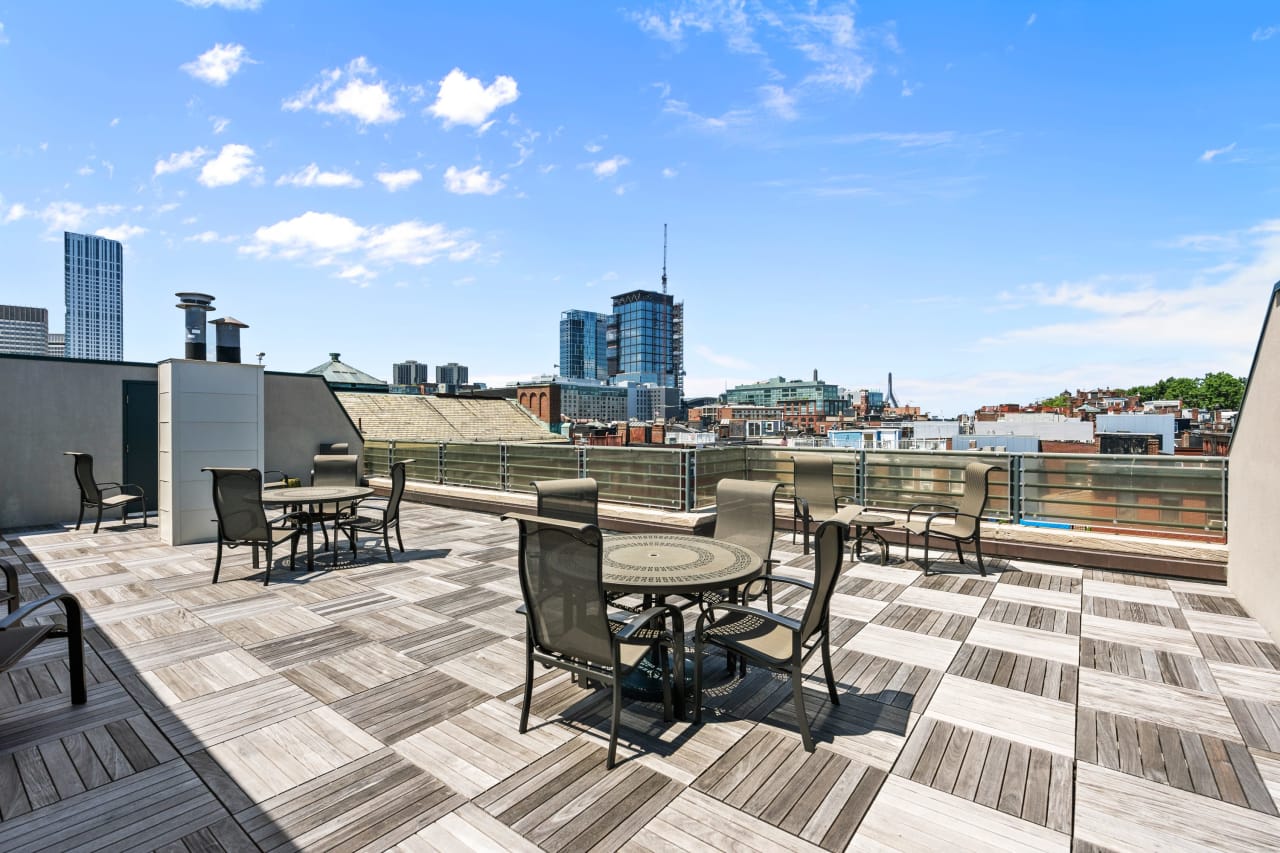 Columbus Court, Residence 2i | Jonathan Radford