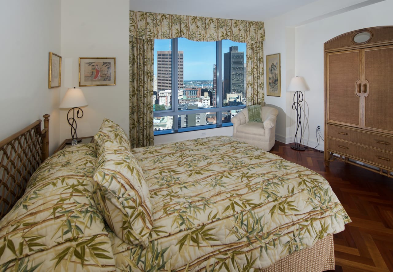 Ritz-Carlton Towers #30A | Jonathan Radford