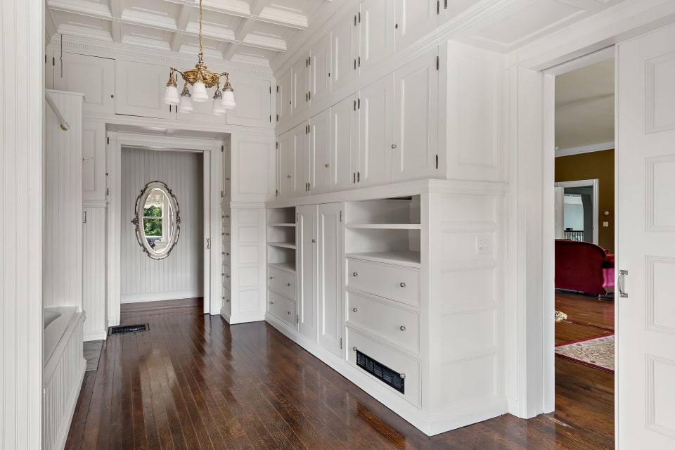 Emily Thorne Vanderbilt Estate | John Barbato | New York Real Estate Agent