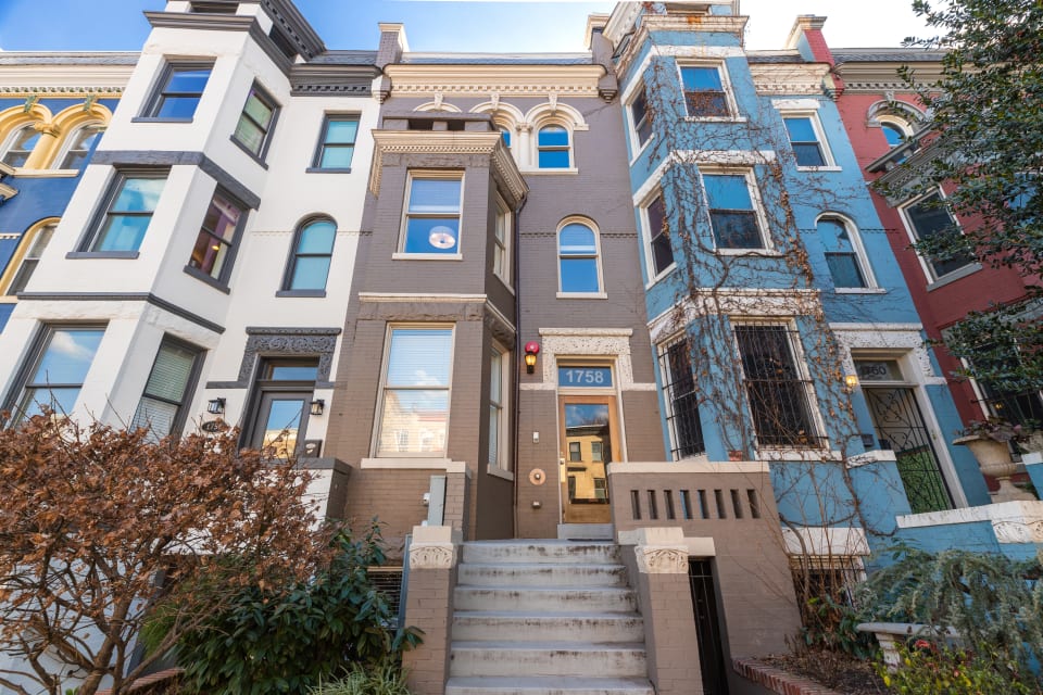 1758 U St NW | Washington, DC 20009 | Lockard + Smith 1758 U St NW | Washington, DC 20009 | Lockard + Smith