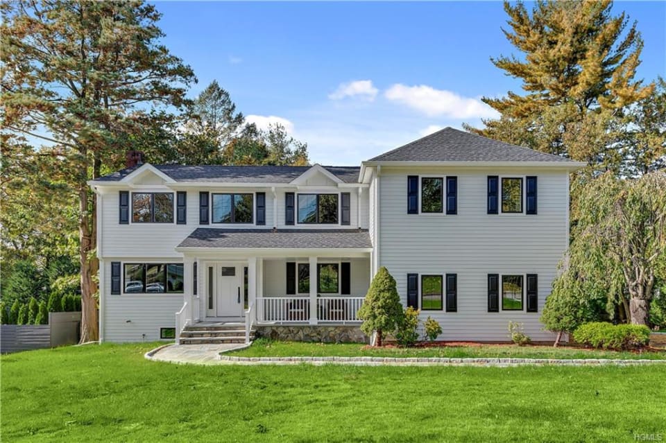 1 Winthrop Dr | The Kori Sassower Team