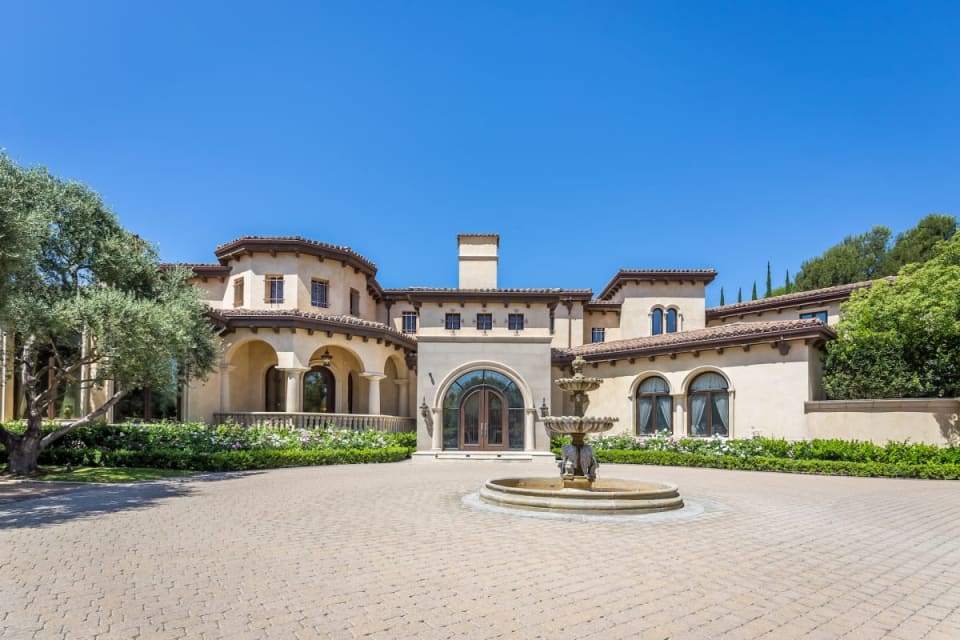 LA Times: Barry Bonds’ Onetime Mansion | The Fridman Group