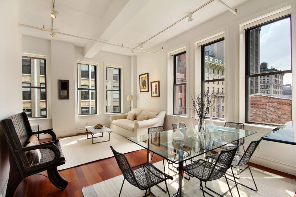 Fully Furnished 1 Bedroom Loft