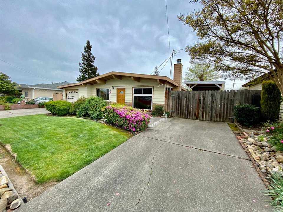 MLS# 22007698 - 2199 Sandra Dr, Napa, CA 94558