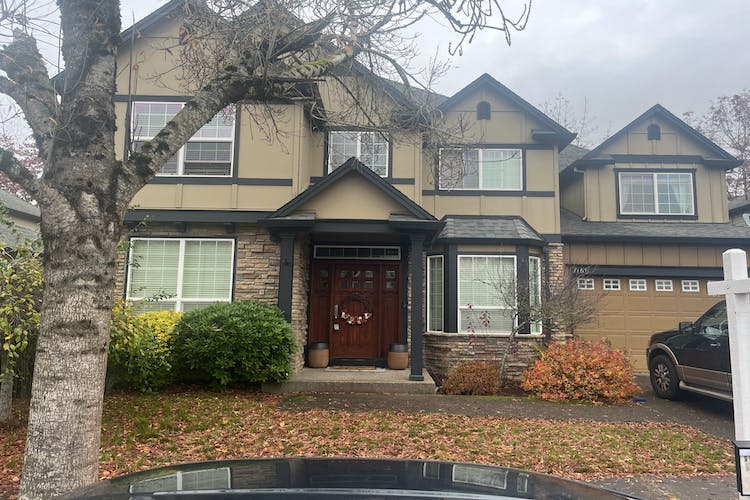 7161 SW Fallen Leaf St