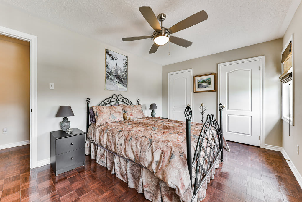 7 Crew Crescent, Maple ON