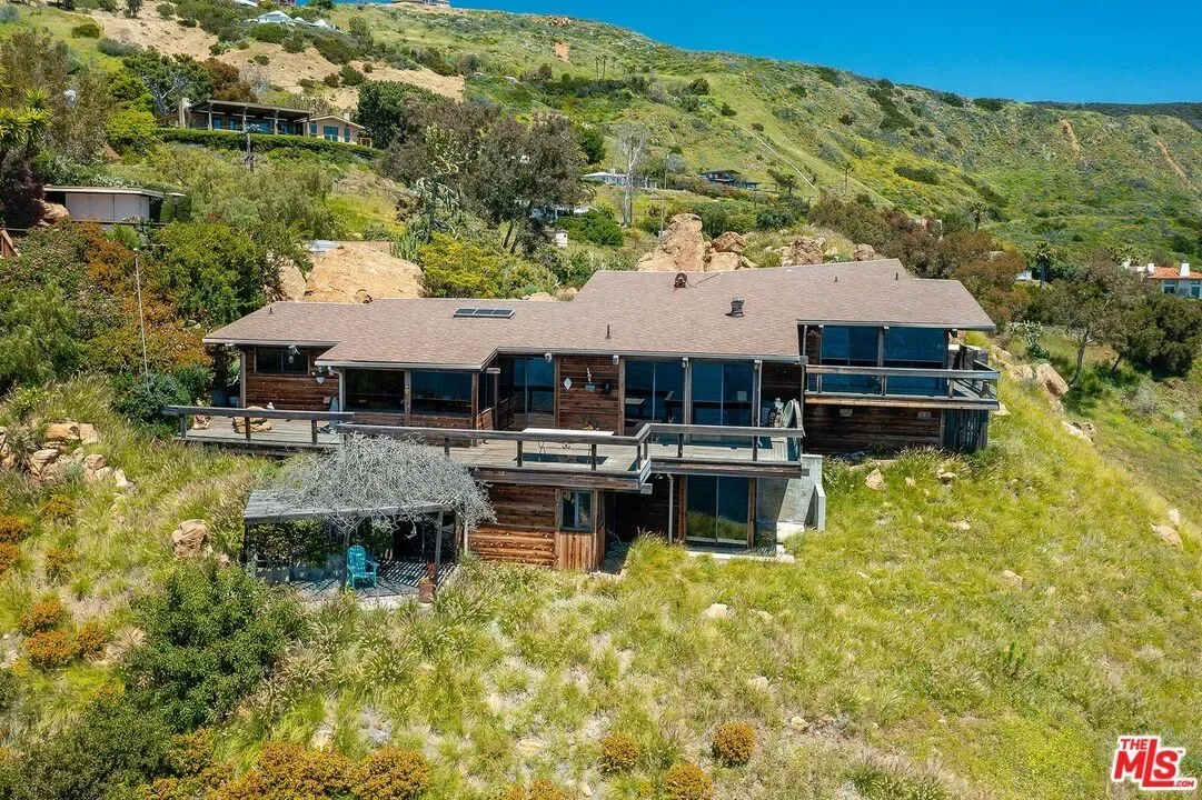Rustic Malibu Mid Century, Architect Doug Rucker