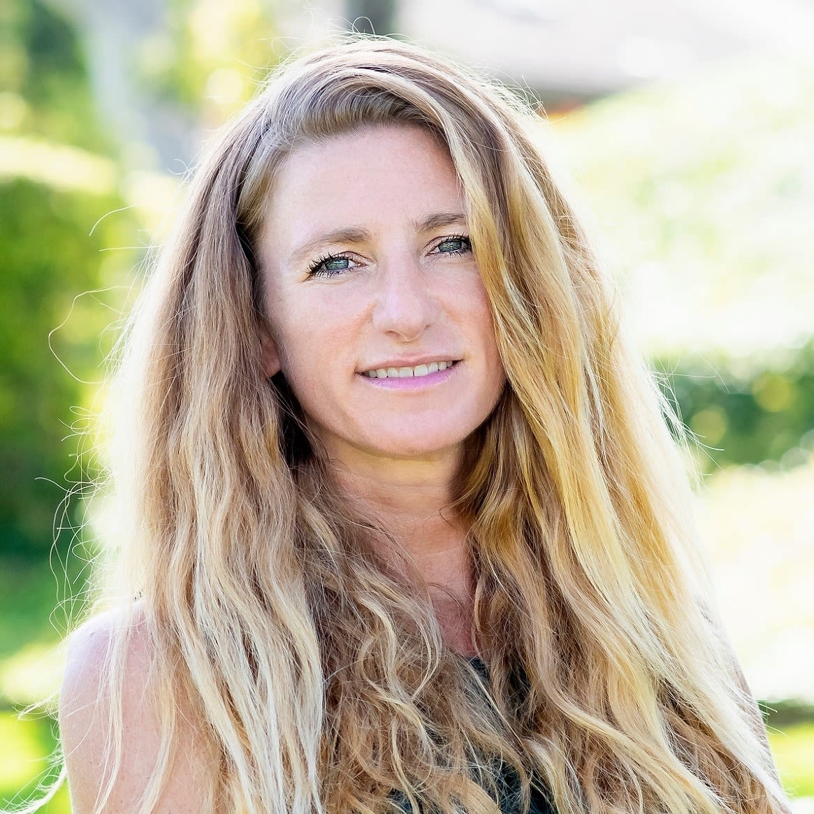 Eve Proust | Real Estate