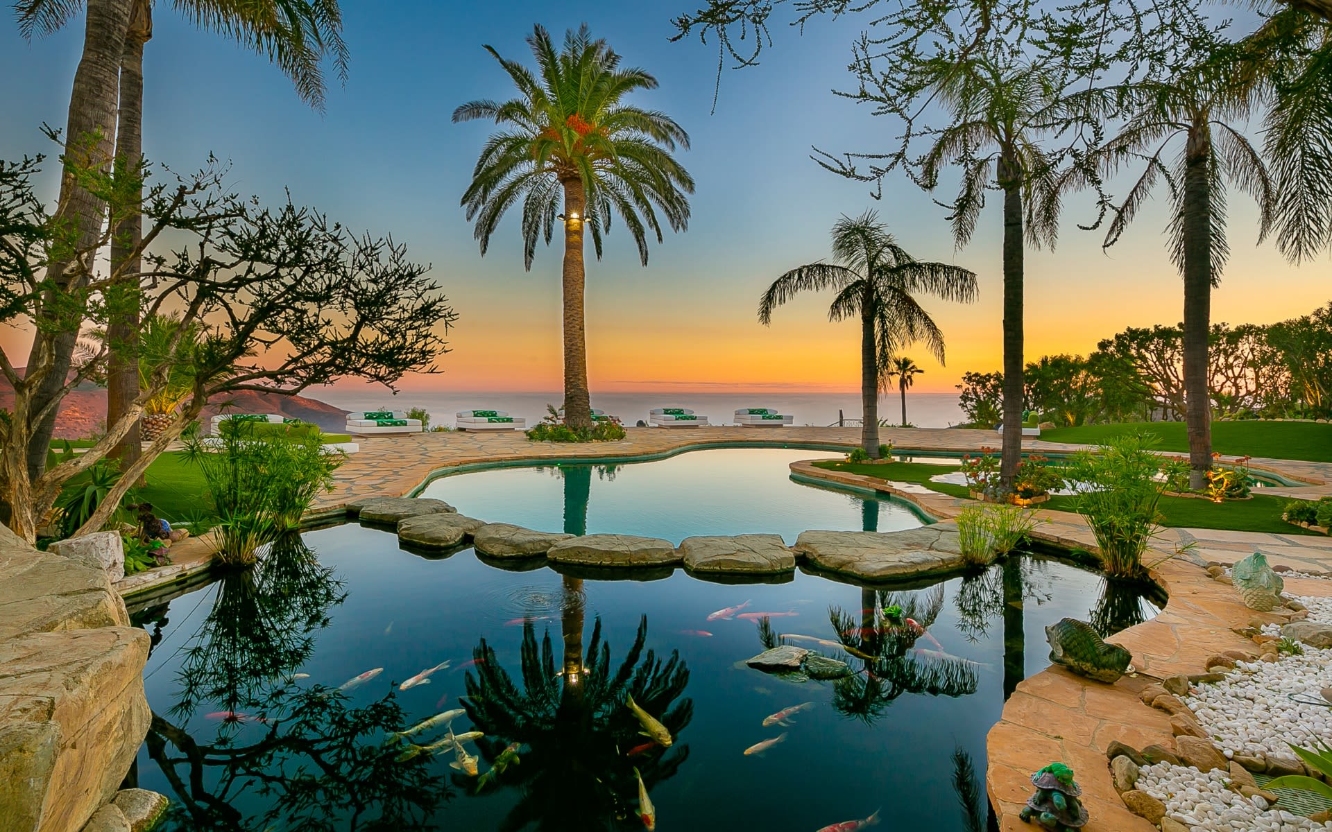 Staycations | Malibu Dream Resort | Living The Dream