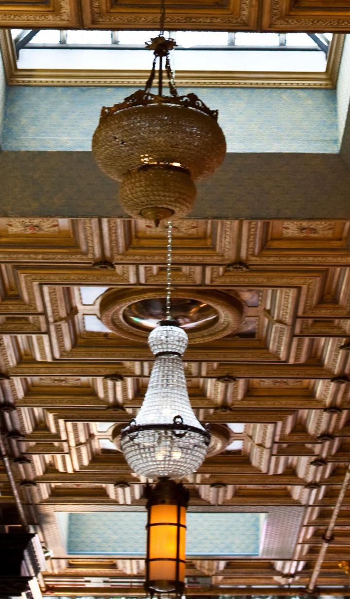 Lillies Restaurant: A Historic NYC Dining Experience