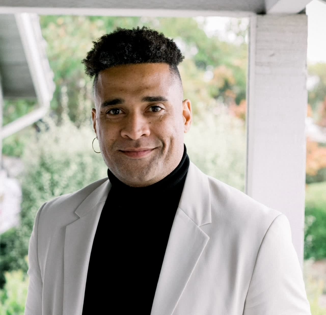 About Us - Onyx Wealth Realty