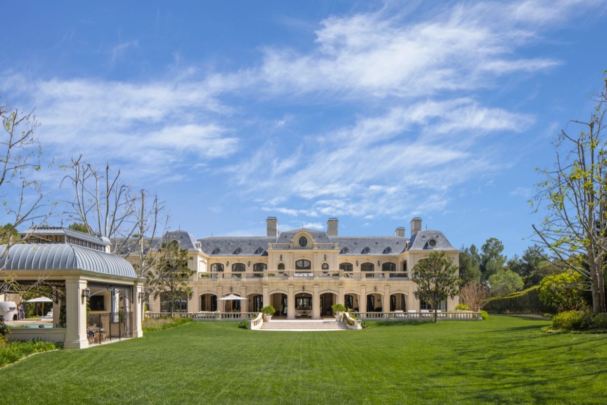 Buyer of Heather Dubrow's Newport Chateau Purchases Mark Wahlberg's $55 ...
