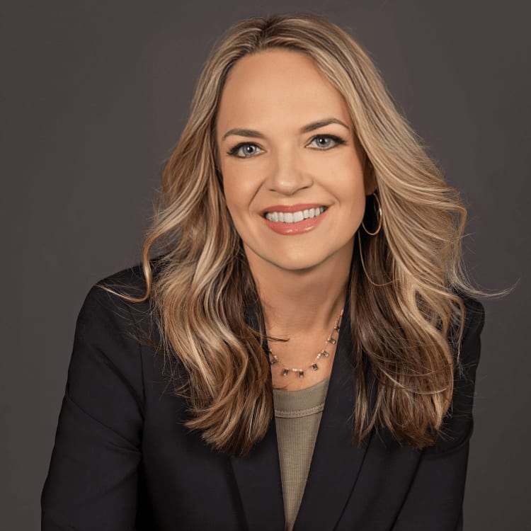 About Laina Ackerman