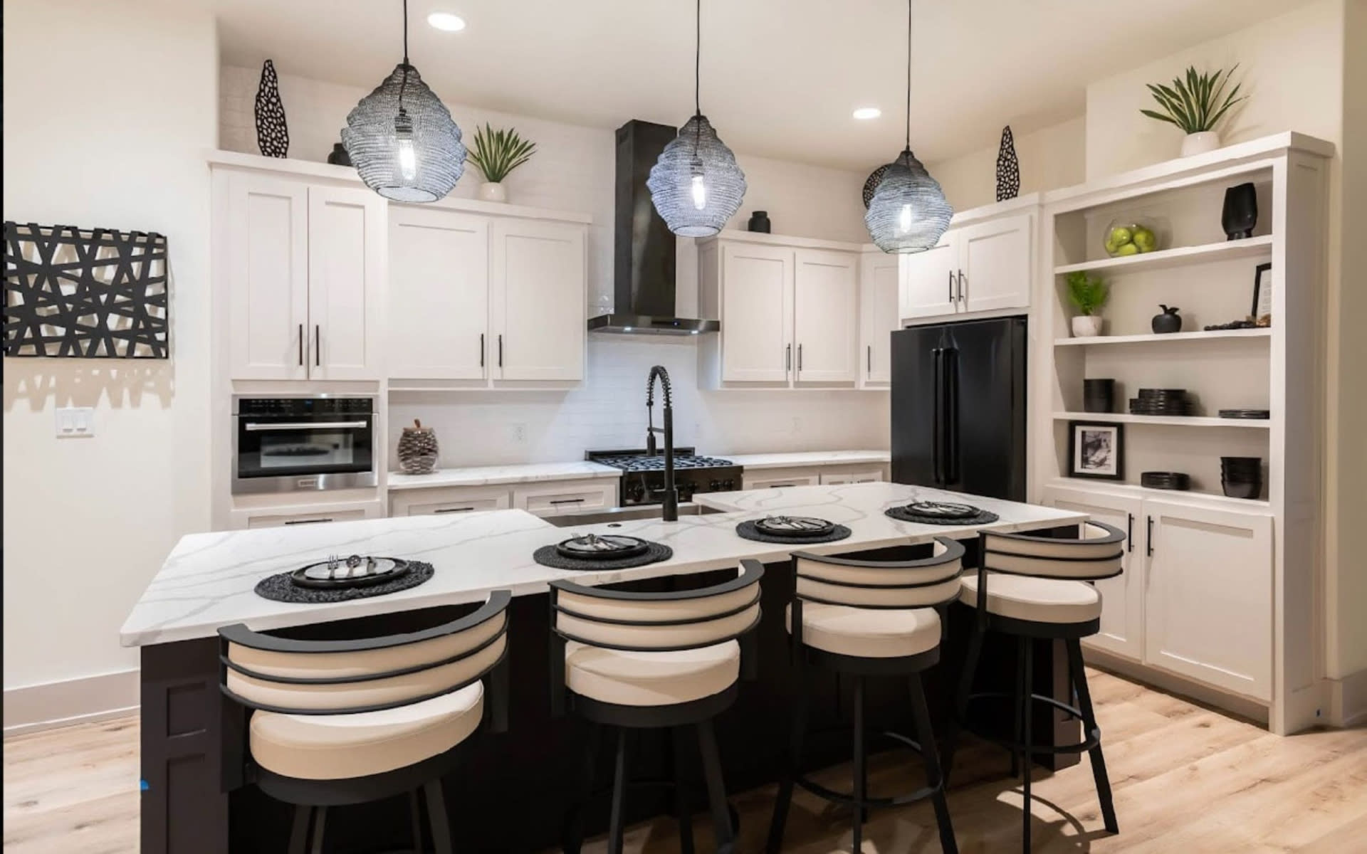 Sara Violette | Real Estate Agent Serving Florida