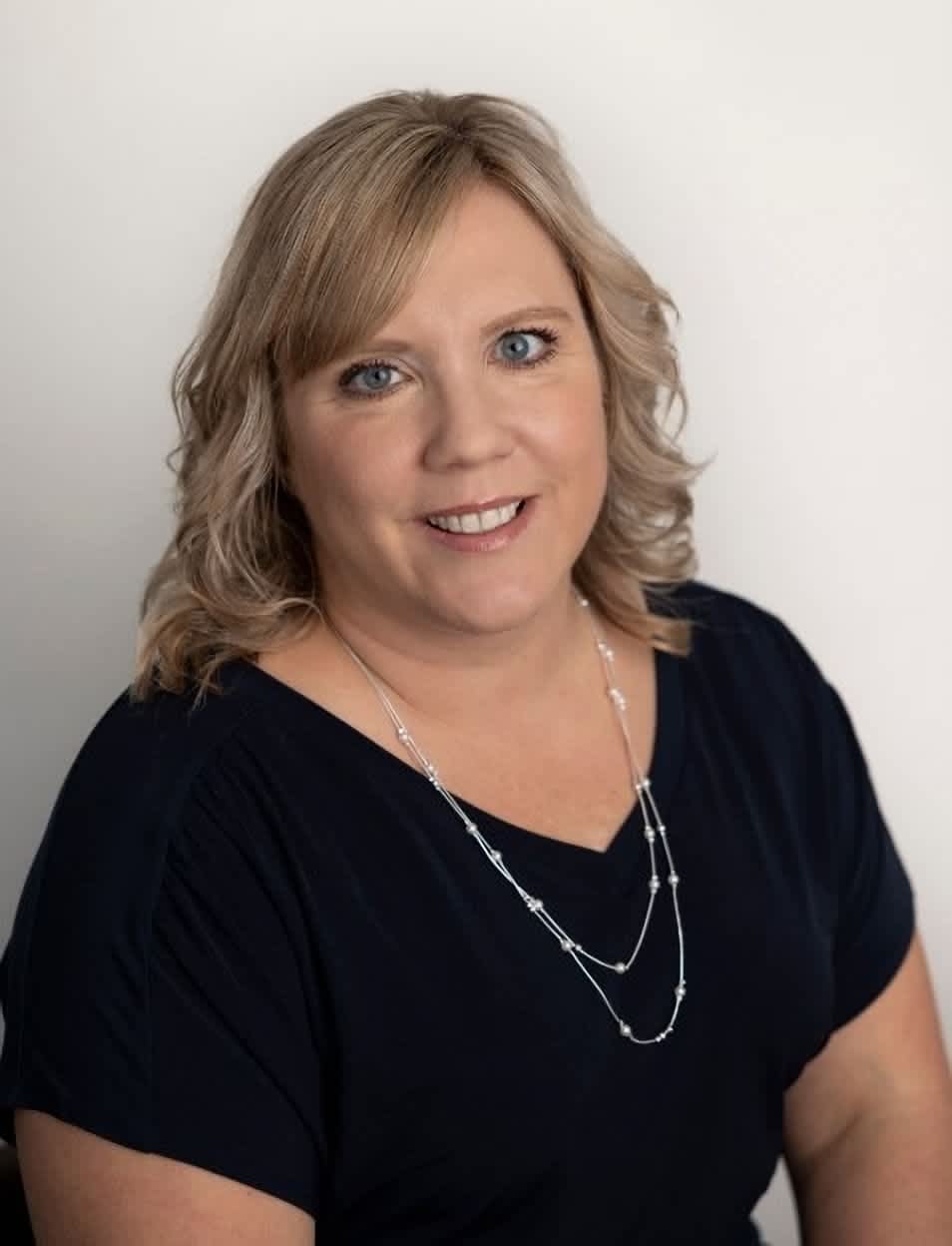 Meet the Staff | Sarah Leonard Team