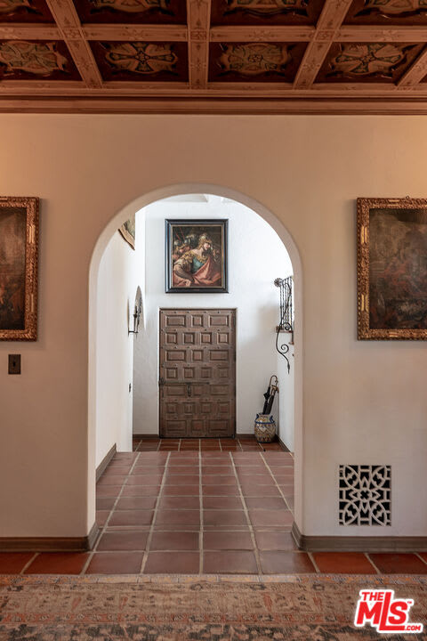 Castillo del Lago in Hollywood Hills