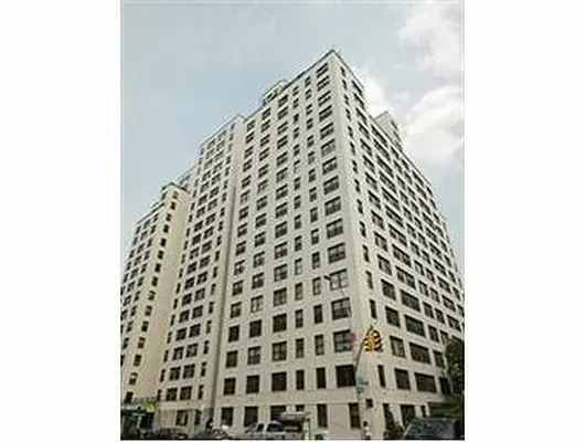 201 East 21st Street Unit: 5A