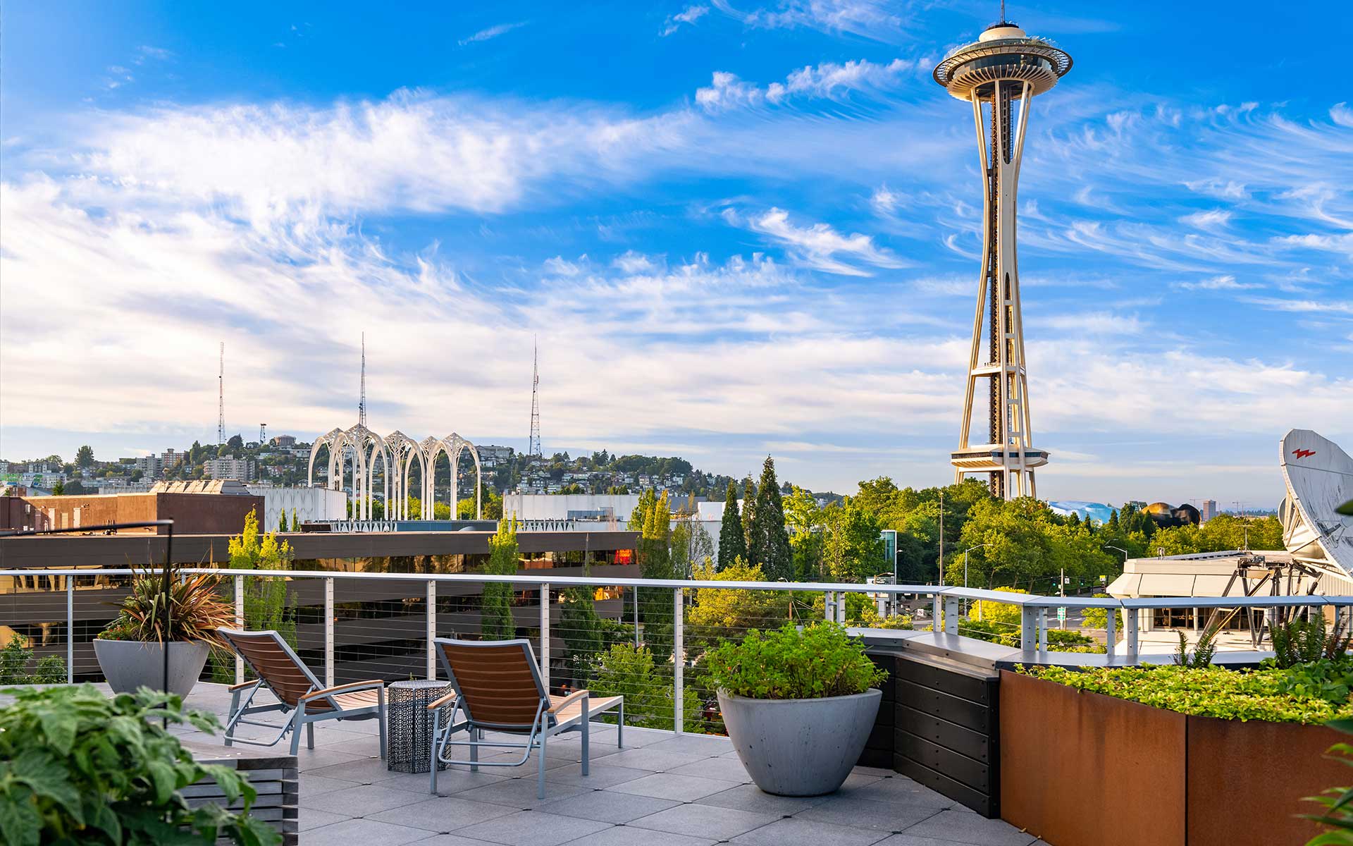 Iconic Seattle Views & The City at Your Doorstep | Team Foster
