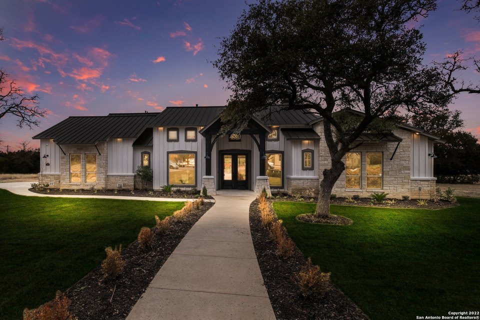 Strait Luxury | Texas, Boerne Real Estate Agents