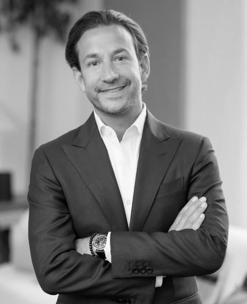 Old Associates | Carolwood | Beverly Hills Real Estate Agents