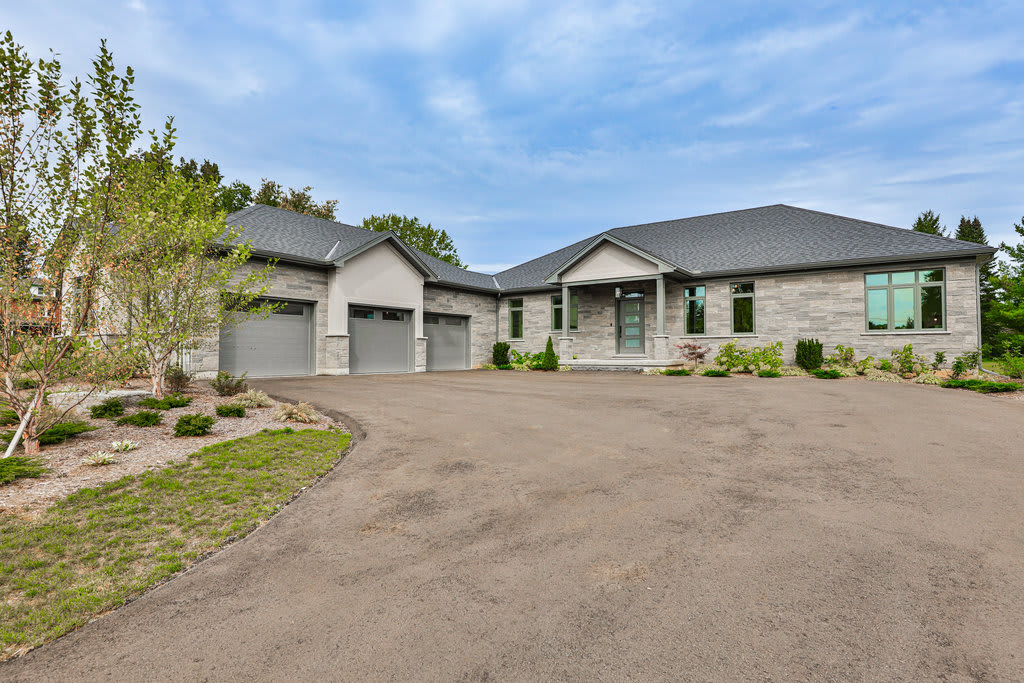 1514 Centre Road, Carlisle