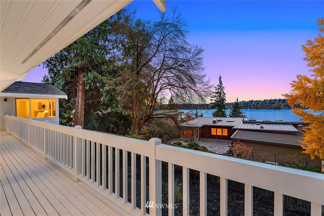 15 Holly Hill Drive | The Sirianni Group