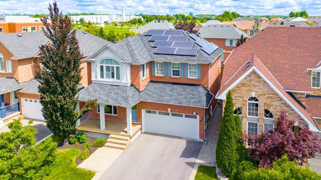 7 Crew Crescent, Maple ON