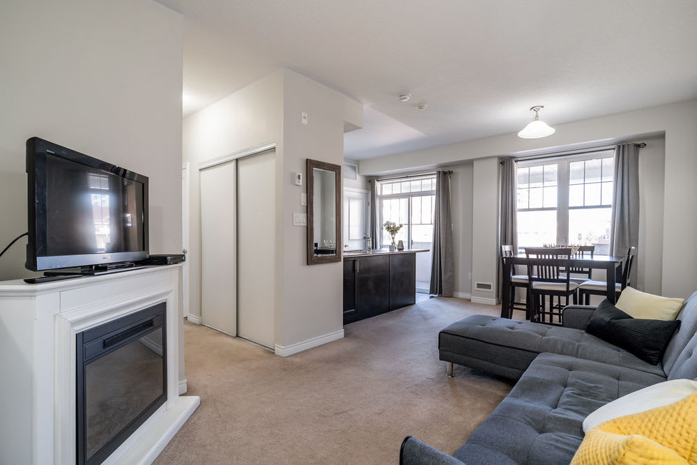 2333 Sawgrass Drive, Suite 201