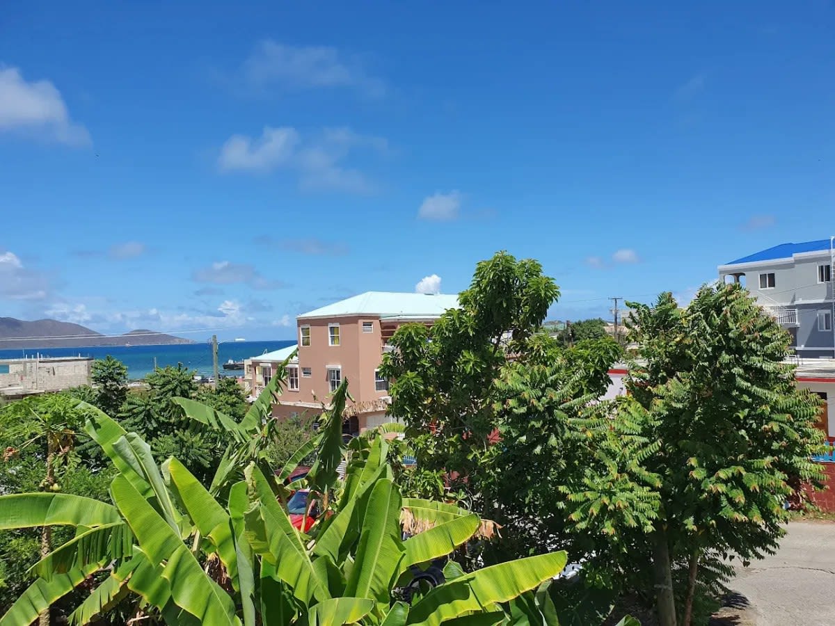 Penn Tiles - 3 Apartment Building