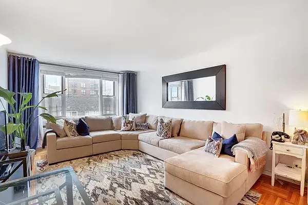 435 East 77th Street Unit: 7C