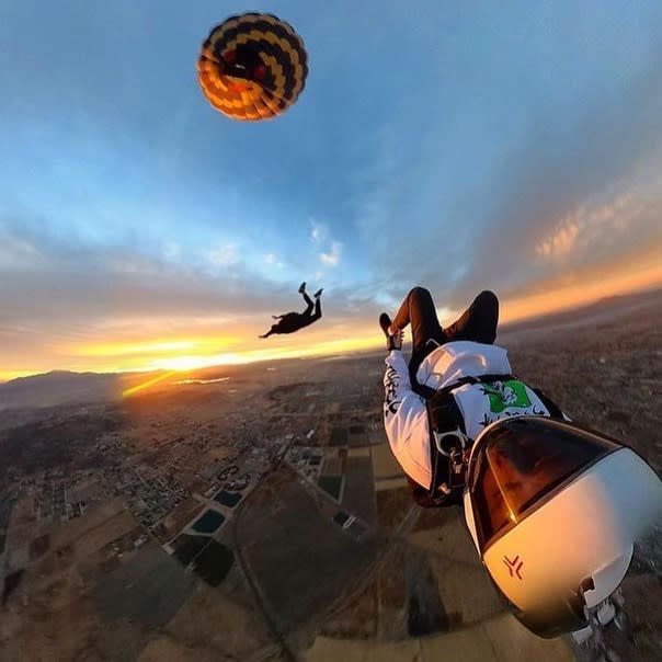 Hot Air Balloon Skydiving & Wine Tasting