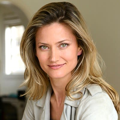 About Danielle Farrell | Nourmand & Associates | Beverly Hills Real Estate