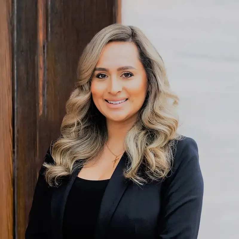 Alicia Muniz - Everhome Real Estate