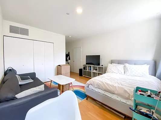 27-37 27th Street Unit: 1J