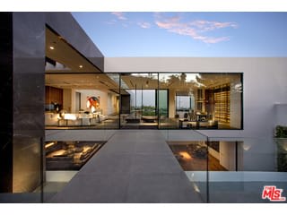 Drew Fenton - Luxury Real Estate Agent in Beverly Hills