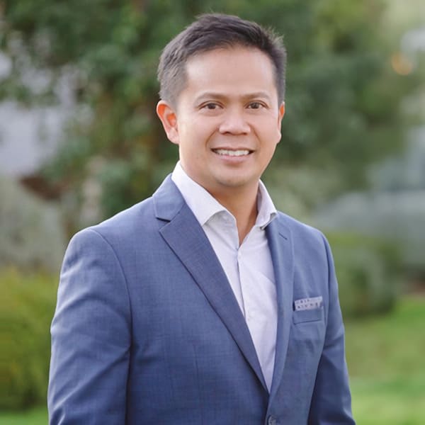 Meet Jeff Chen: Your Trusted Real Estate Agent