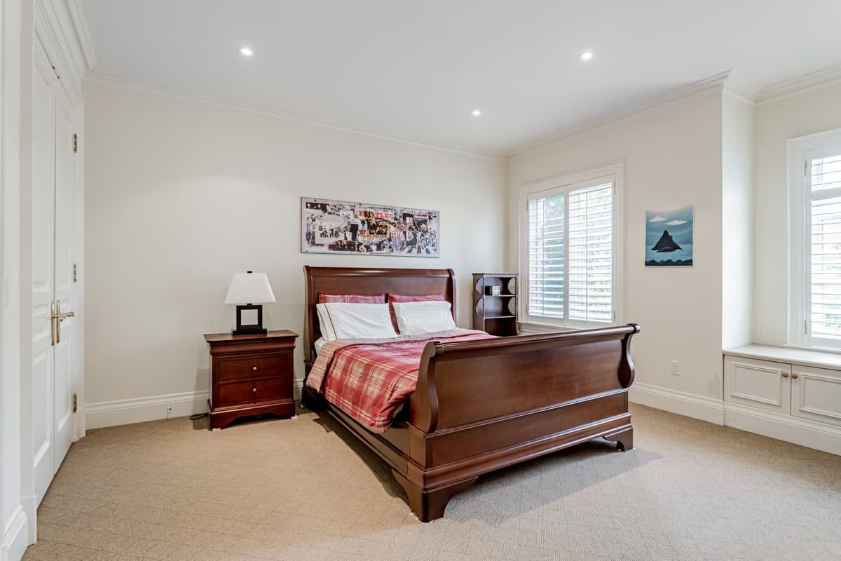 SOLD: Most Prestigious Location | Barry Cohen Homes