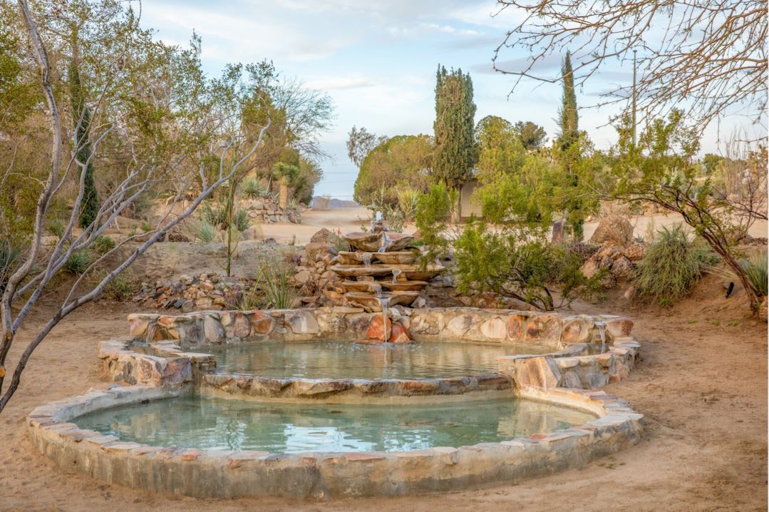 A Mecca for Meditation and Modernism: Exploring the Joshua Tree Retreat ...