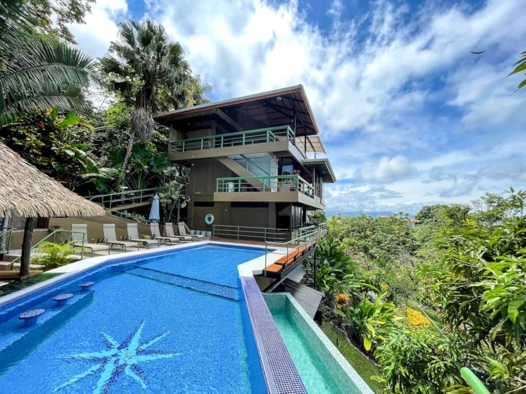 Vacation Rentals | Latitude 9 Realty