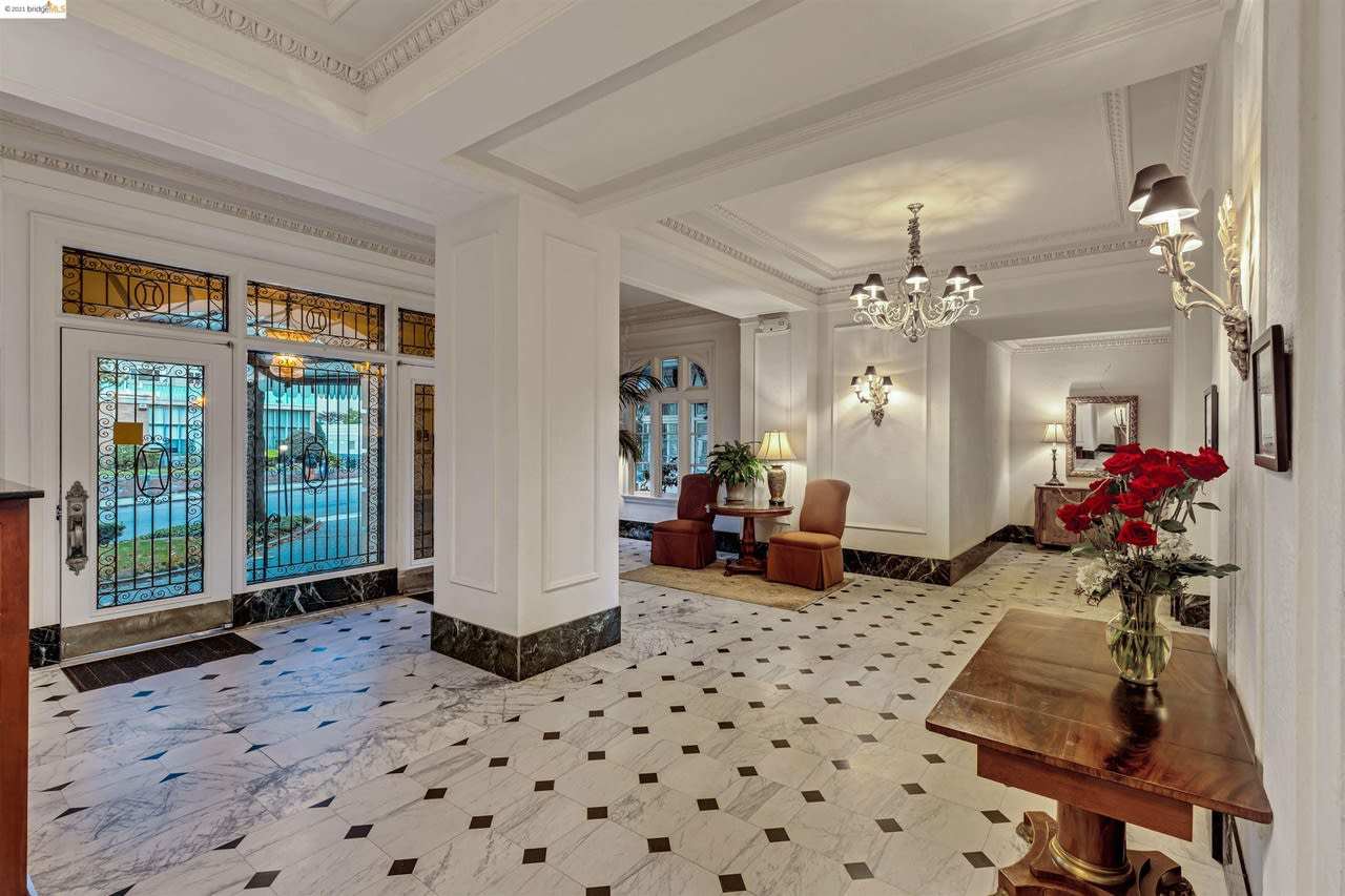 200 Lakeside Dr #505