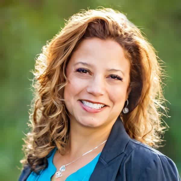 Top California Real Estate Agents | Holly Barr