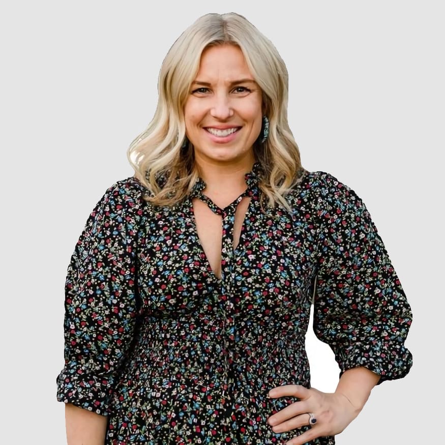 About Amanda Adair Leone