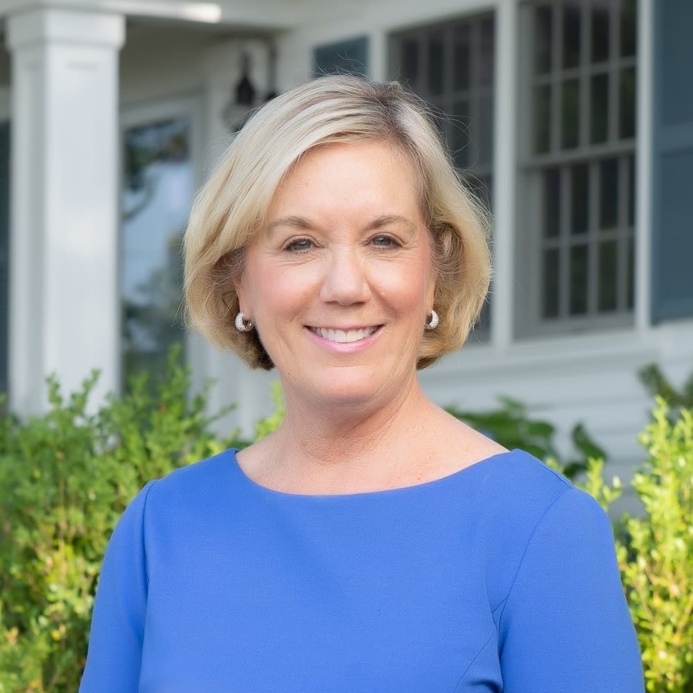 Pamela Bates | Hingham Real Estate Agent