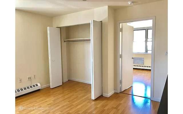 27-37 27th Street Unit: 4D