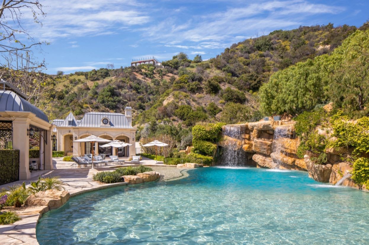 Buyer of Heather Dubrow's Newport Chateau Purchases Mark Wahlberg's $55 ...
