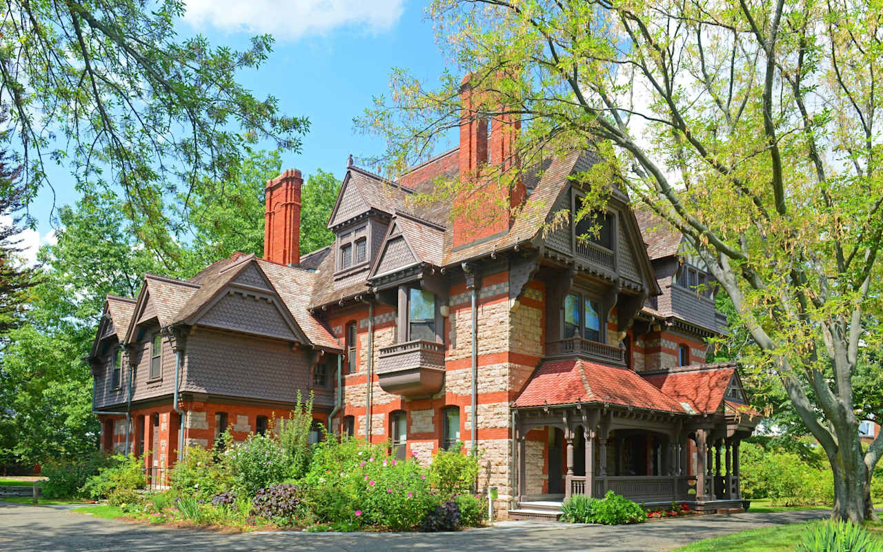 Roseann Sarica Benedict Team | Greenwich Real Estate